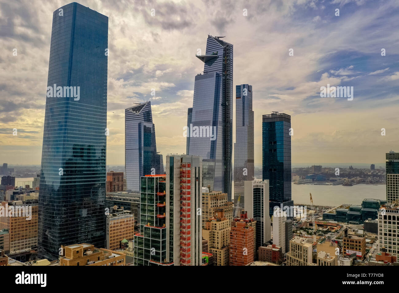 Panoramic view of Midtown Manhattan in New York City during the day ...