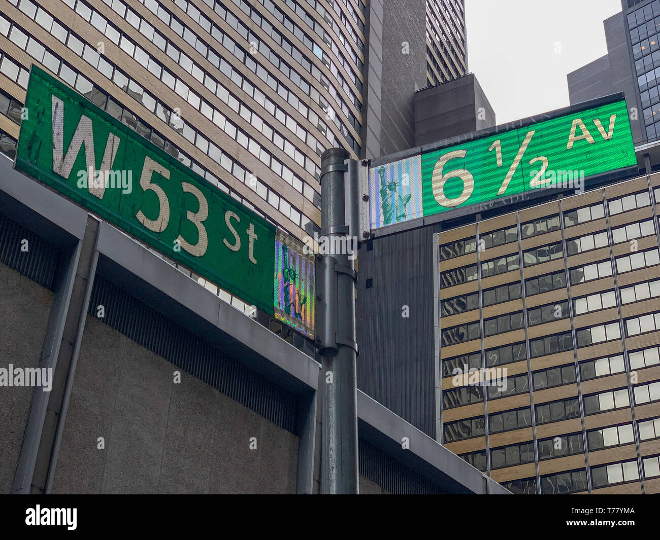 6 1/2 Avenue and 53rd Street in midtown Manhattan, New York Stock Photo ...