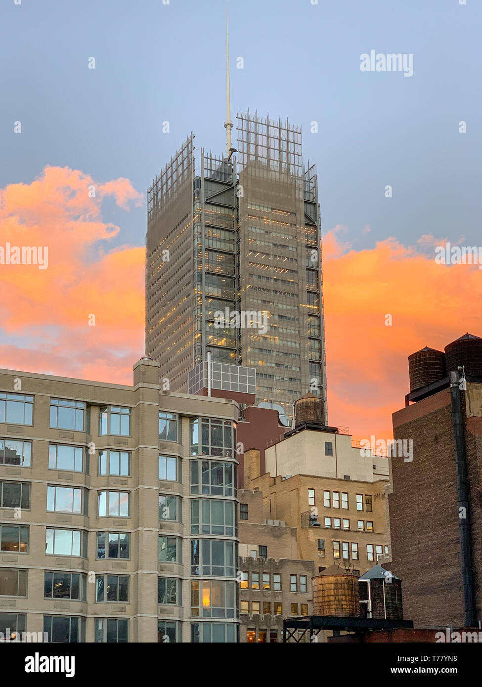 Midtown manhattan sunset window hi-res stock photography and images - Alamy