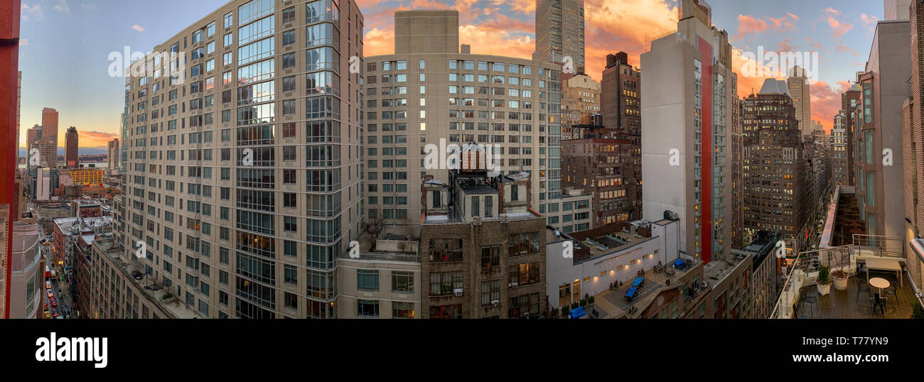 Midtown manhattan sunset window hi-res stock photography and images - Alamy