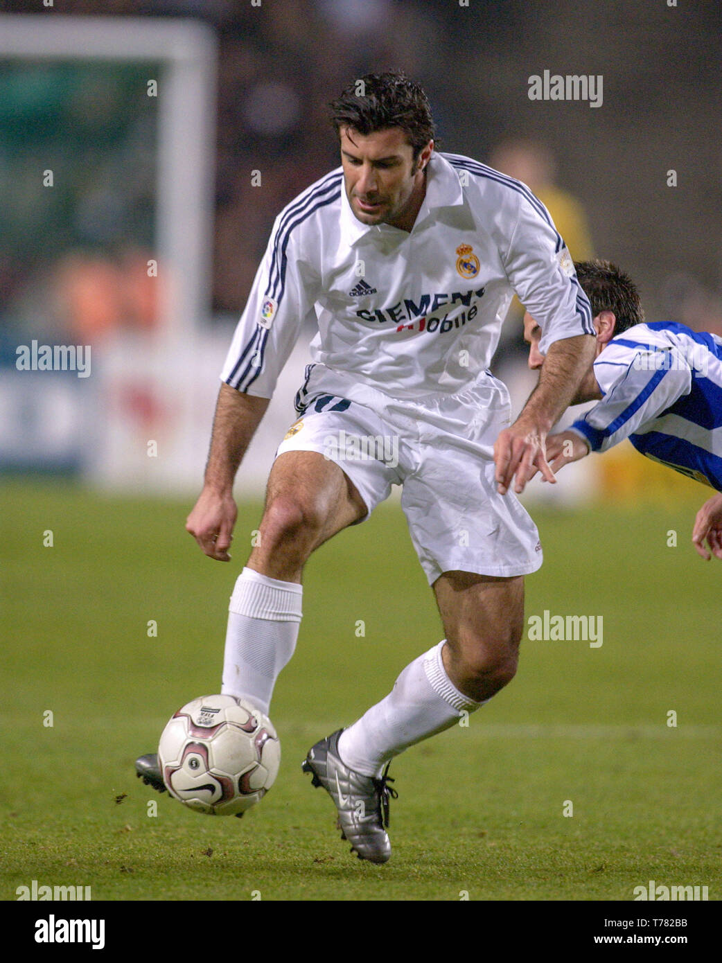 Luis figo real madrid barcelona hi-res stock photography and images - Alamy