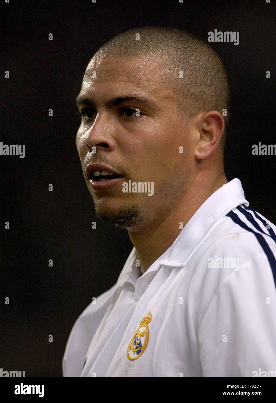 Ronaldo nazario real madrid player hi-res stock photography and images ...