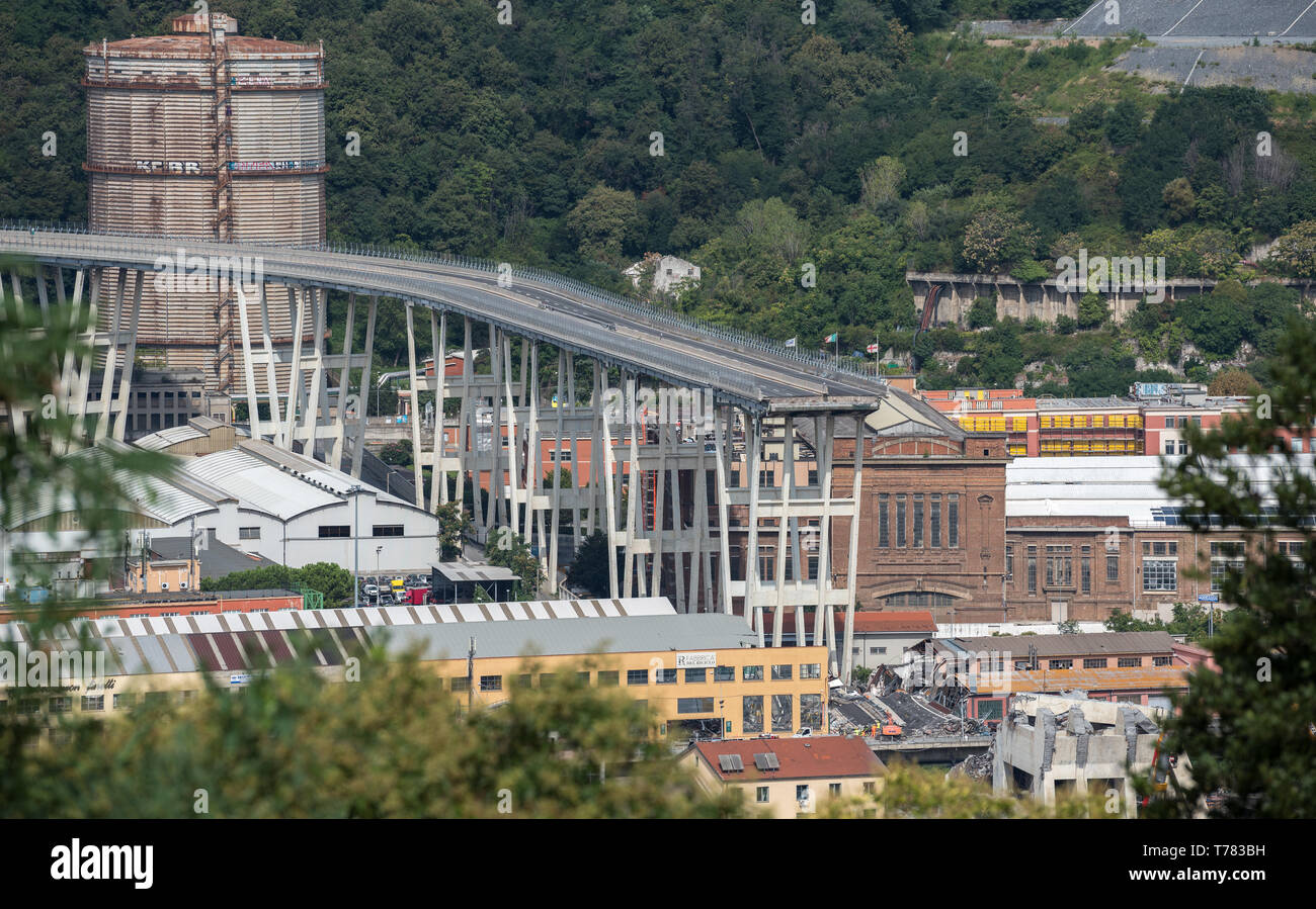 Genoa, Genova, Italy: what is left of partially collapsed Morandi ...