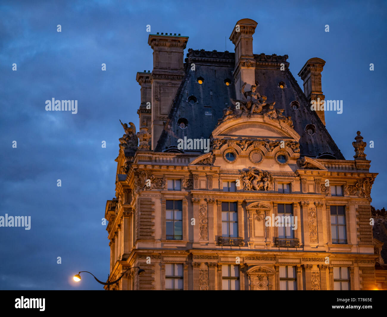 Louvre museum musee night view hi-res stock photography and images - Alamy