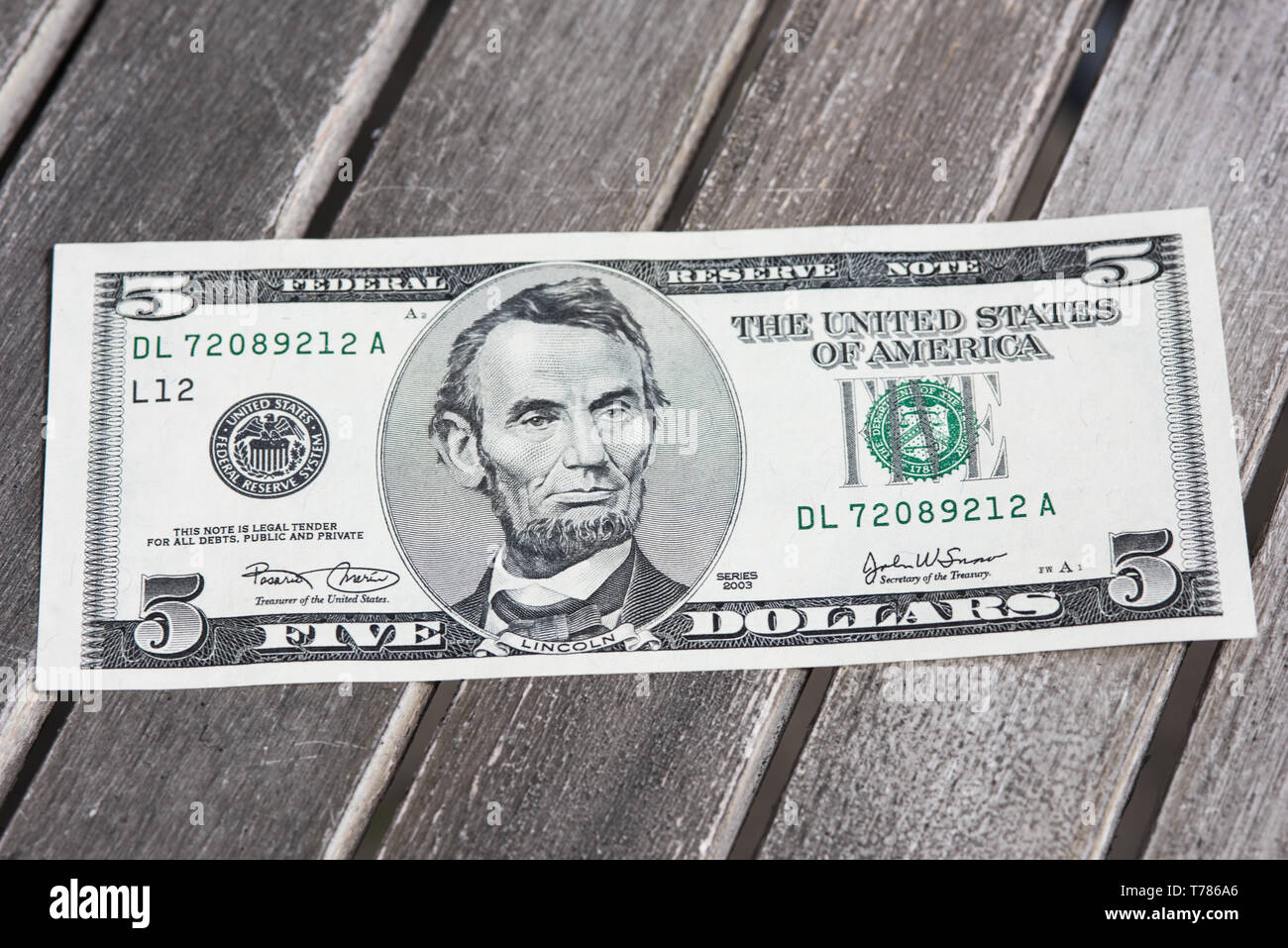 Us bank note paper hi-res stock photography and images - Alamy