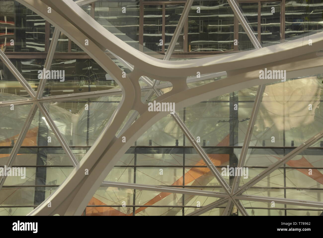 Amazon Spheres, glass domes built by Amazon.com, downtown Seattle ...
