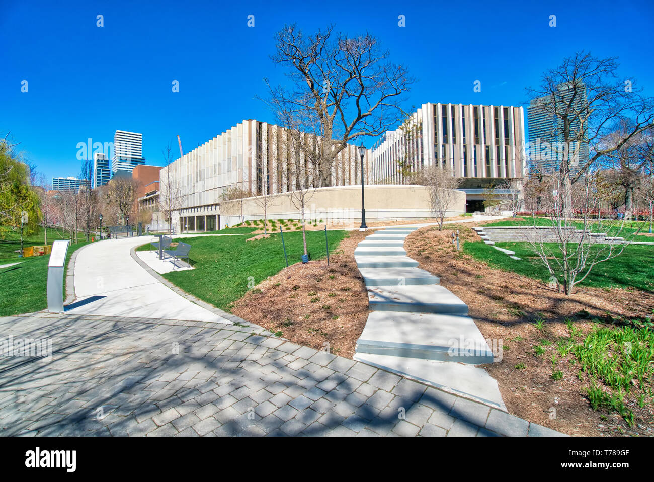 Toronto library university hi-res stock photography and images - Alamy