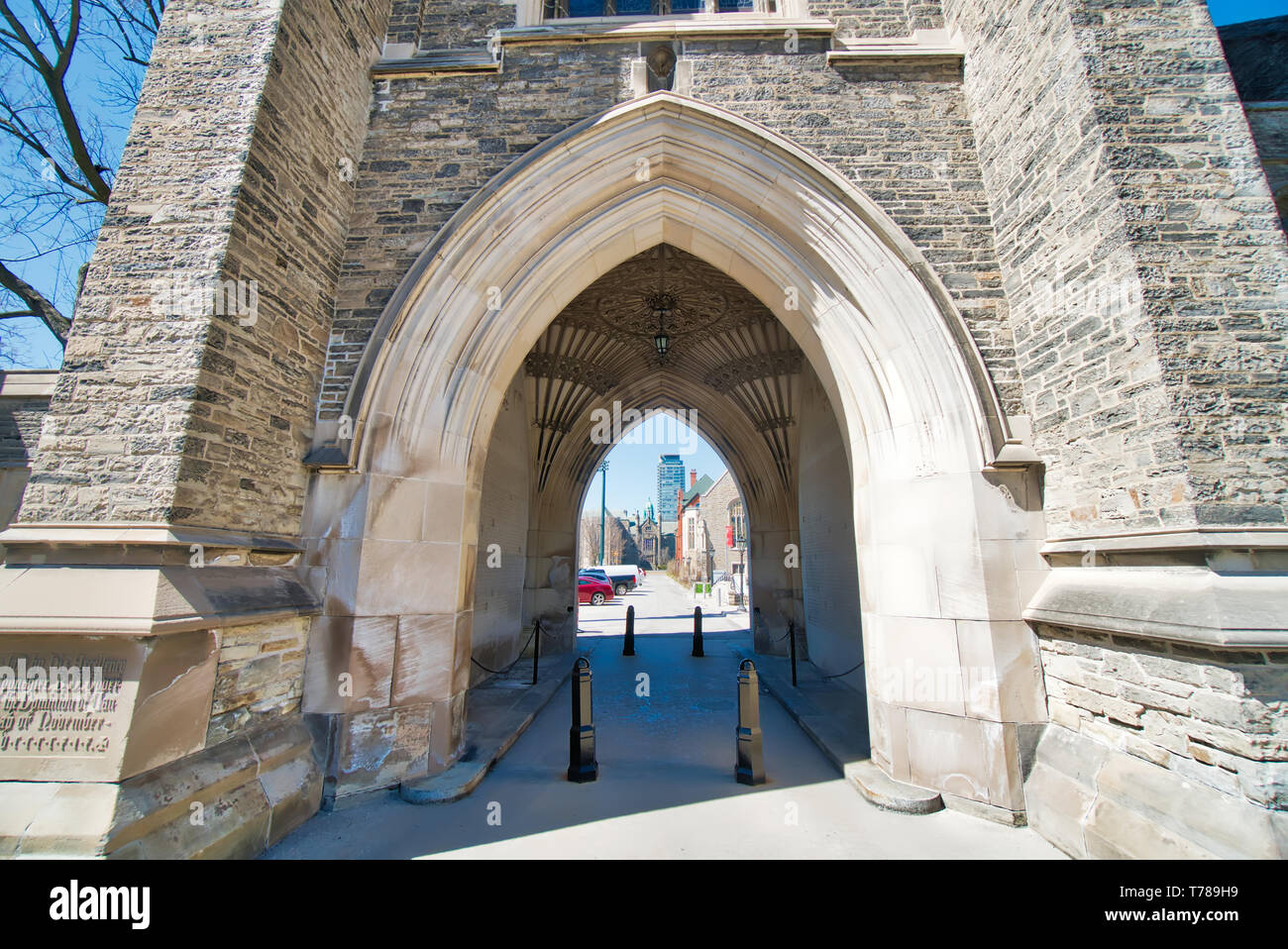 University toronto campus old buildings hi-res stock photography and ...