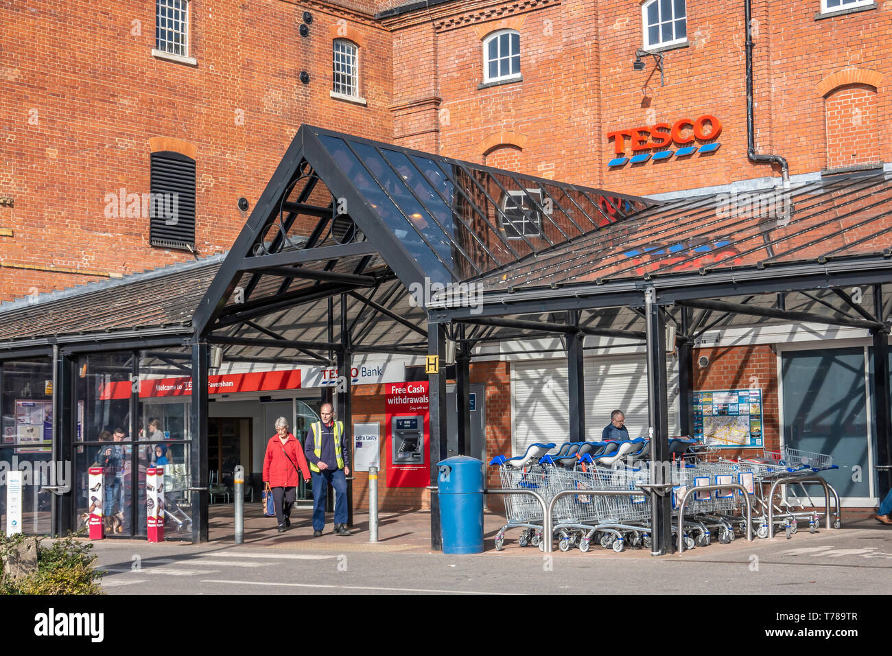 Tesco store supermarket hi-res stock photography and images - Alamy