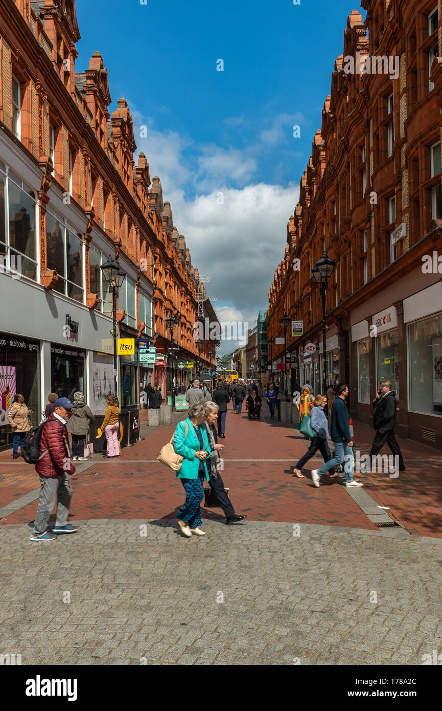 Reading berkshire people hi-res stock photography and images - Alamy