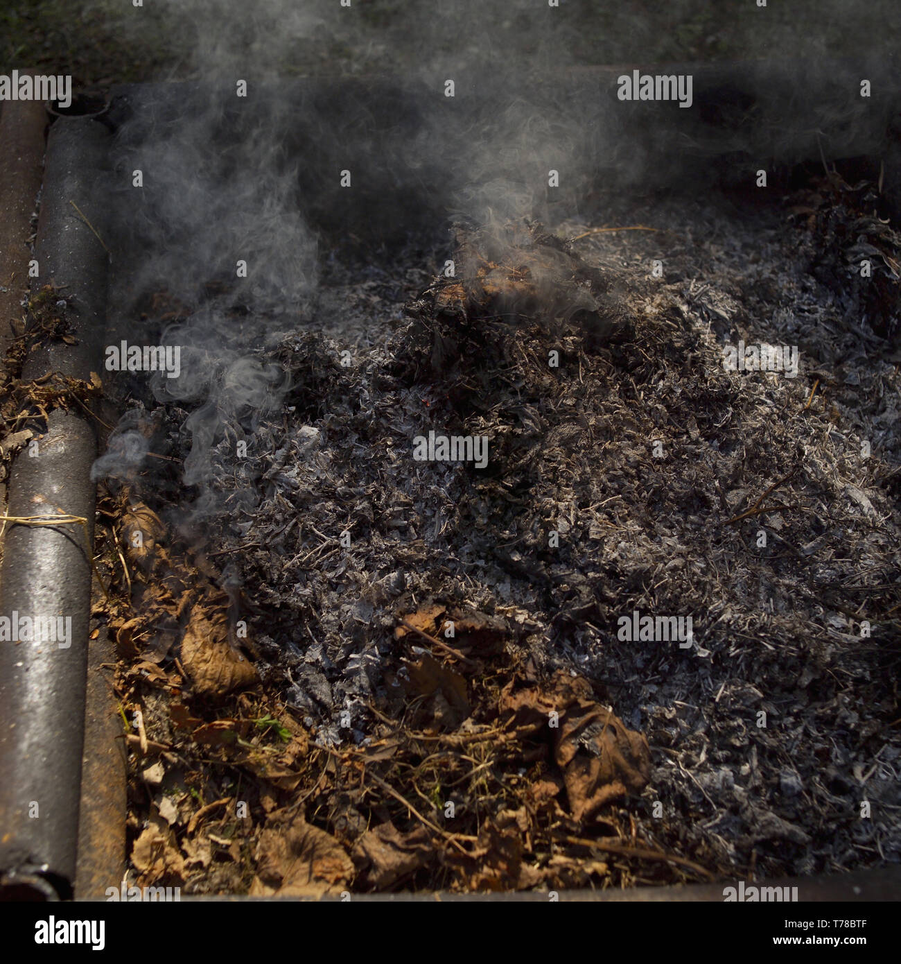 Backyard fire rubbish hi-res stock photography and images - Alamy