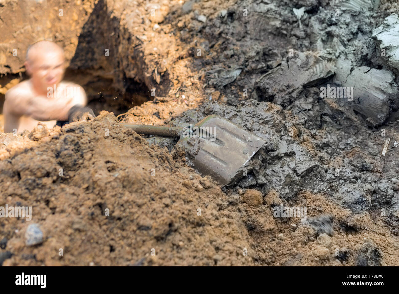 Digging A Grave Stock Photos & Digging A Grave Stock Images - Alamy