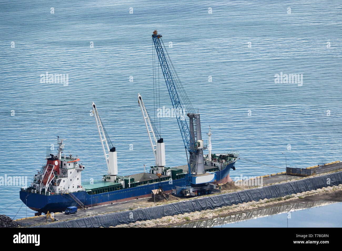 Merchant ship tonnage hi-res stock photography and images - Alamy