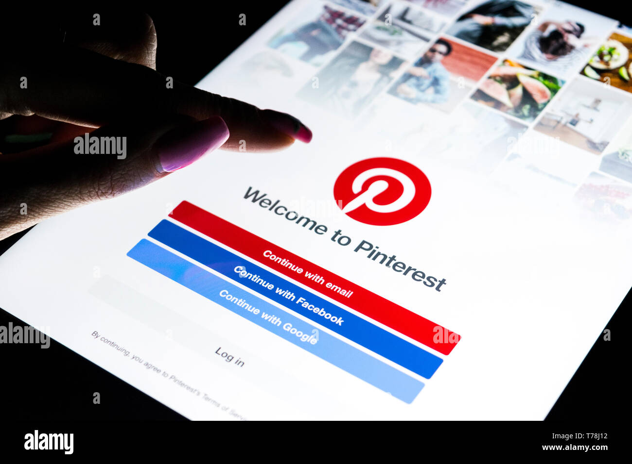 Pinterest app interface hi-res stock photography and images - Alamy