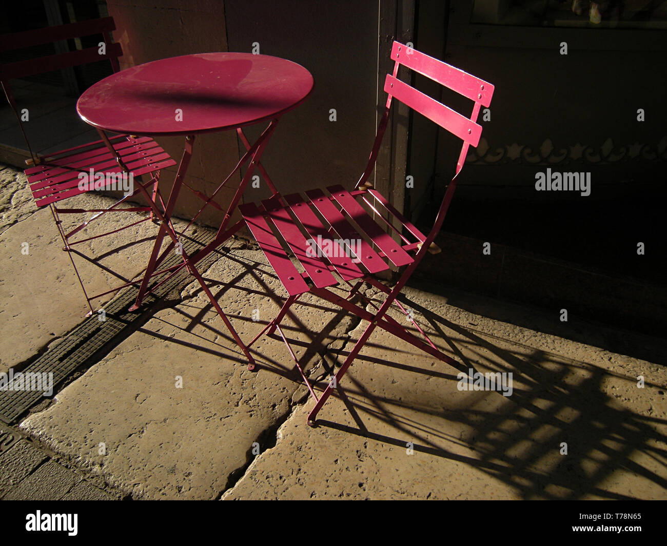 Dramatic light effect outside café in Aix-en-Provence, France Stock ...