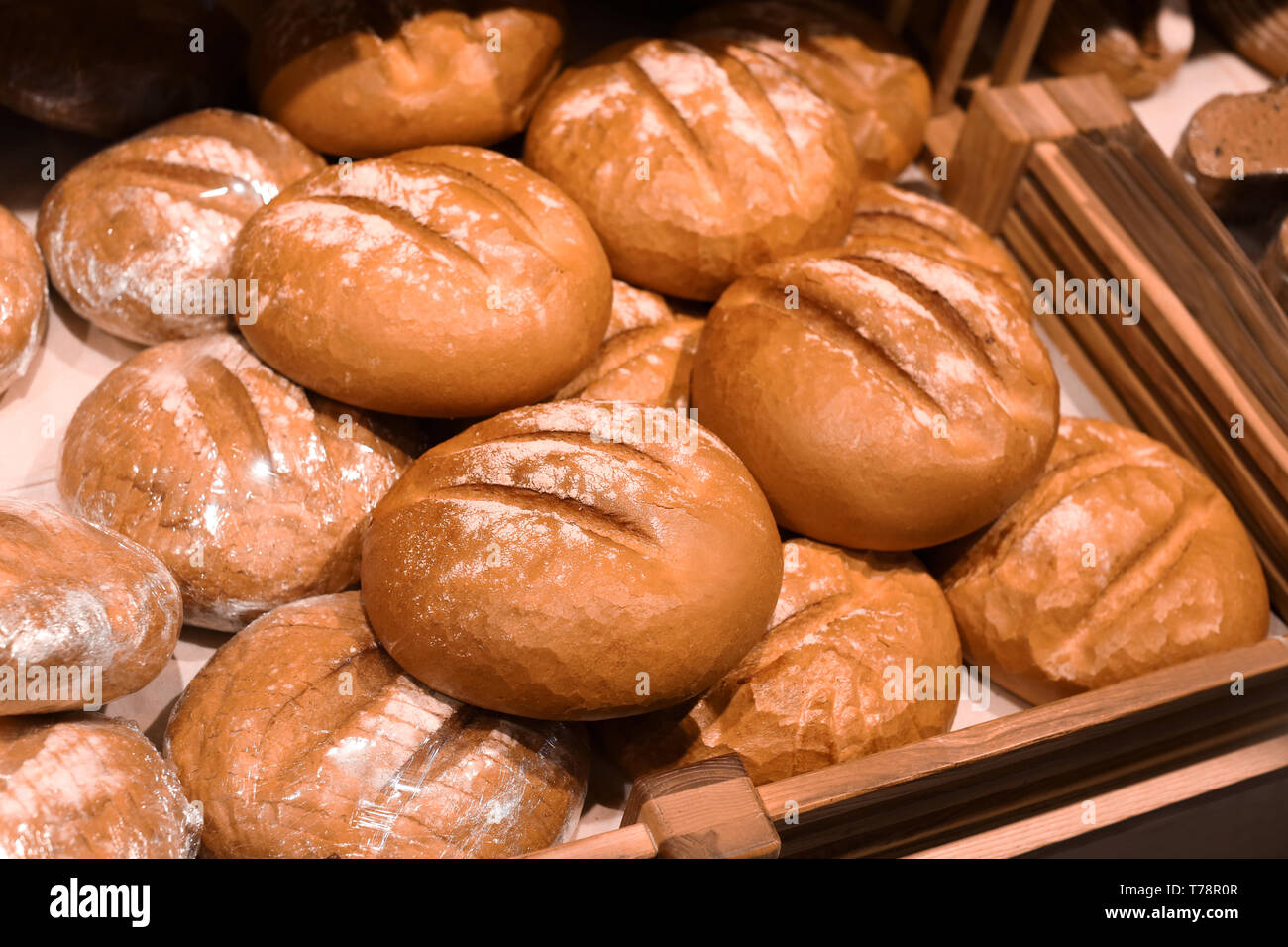 Fresh bread in bakery Stock Photo - Alamy