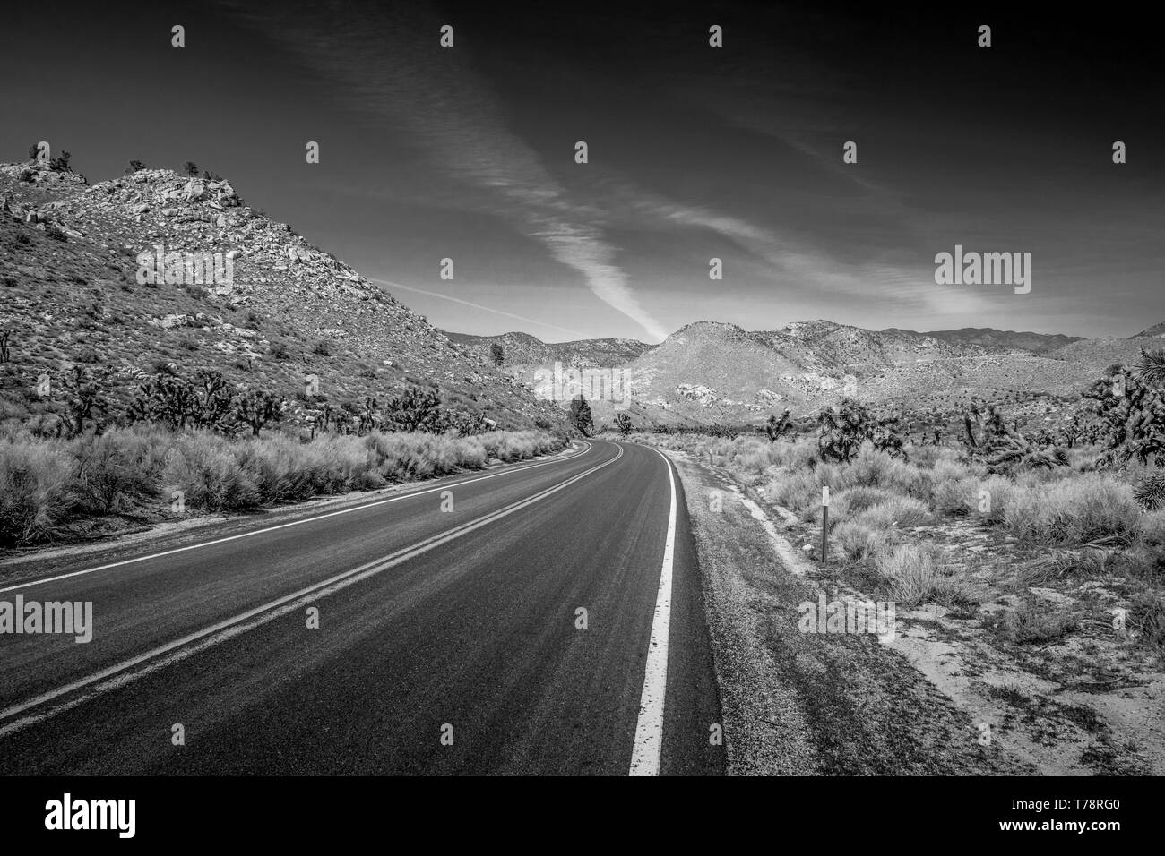 Scenic route through the desert at Sequoia in California Stock Photo ...