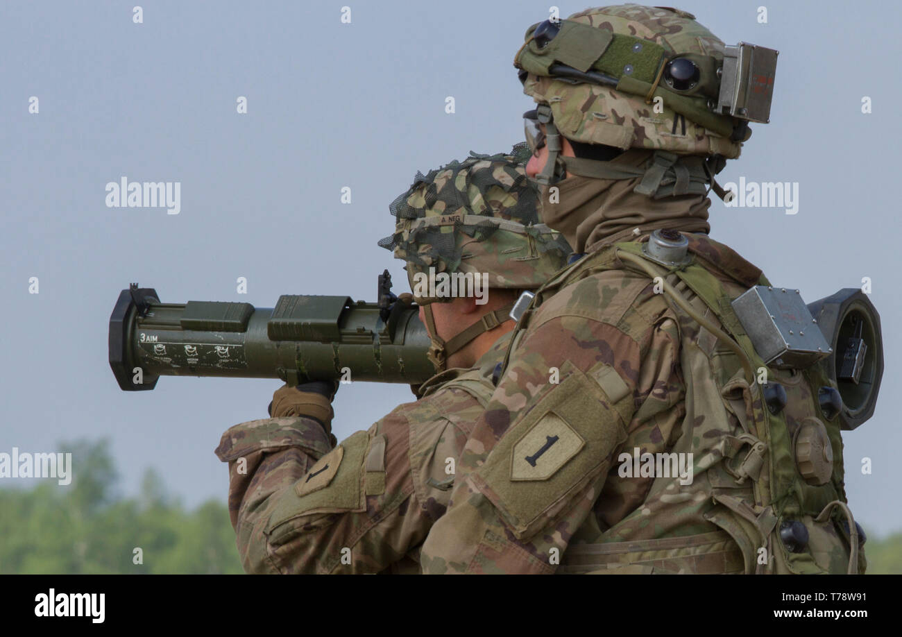 U.S. Army Soldiers from the 3rd Battalion, 66th Armored Regiment, 1st ...