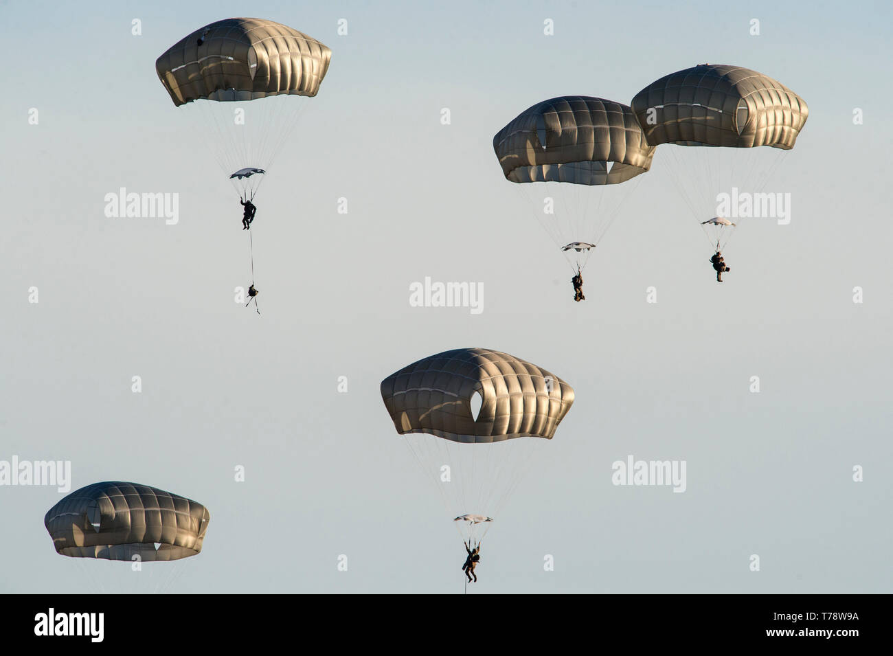 377th parachute field artillery hi-res stock photography and images - Alamy