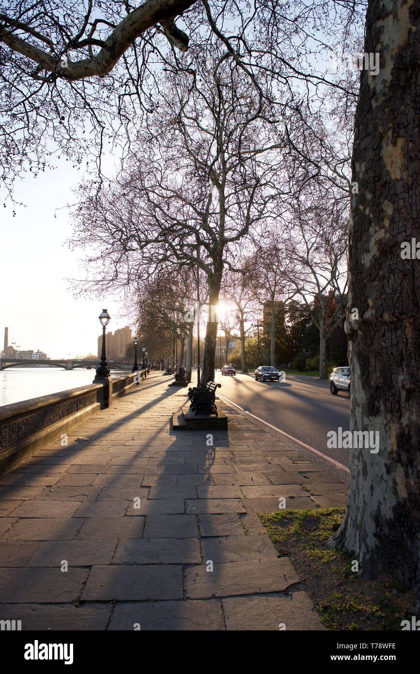 Embankment pavement river hi-res stock photography and images - Alamy