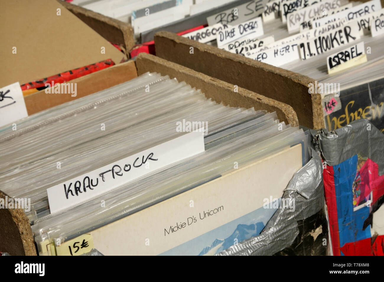 Vintage Record Stall High Resolution Stock Photography and Images - Alamy