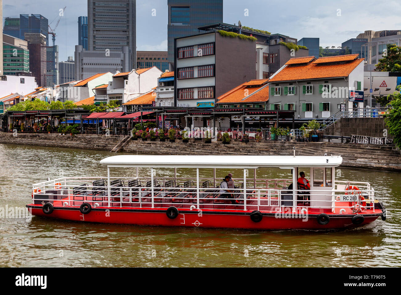 Boat Trips On Boat Quay, Singapore, South East Asia Stock Photo - Alamy