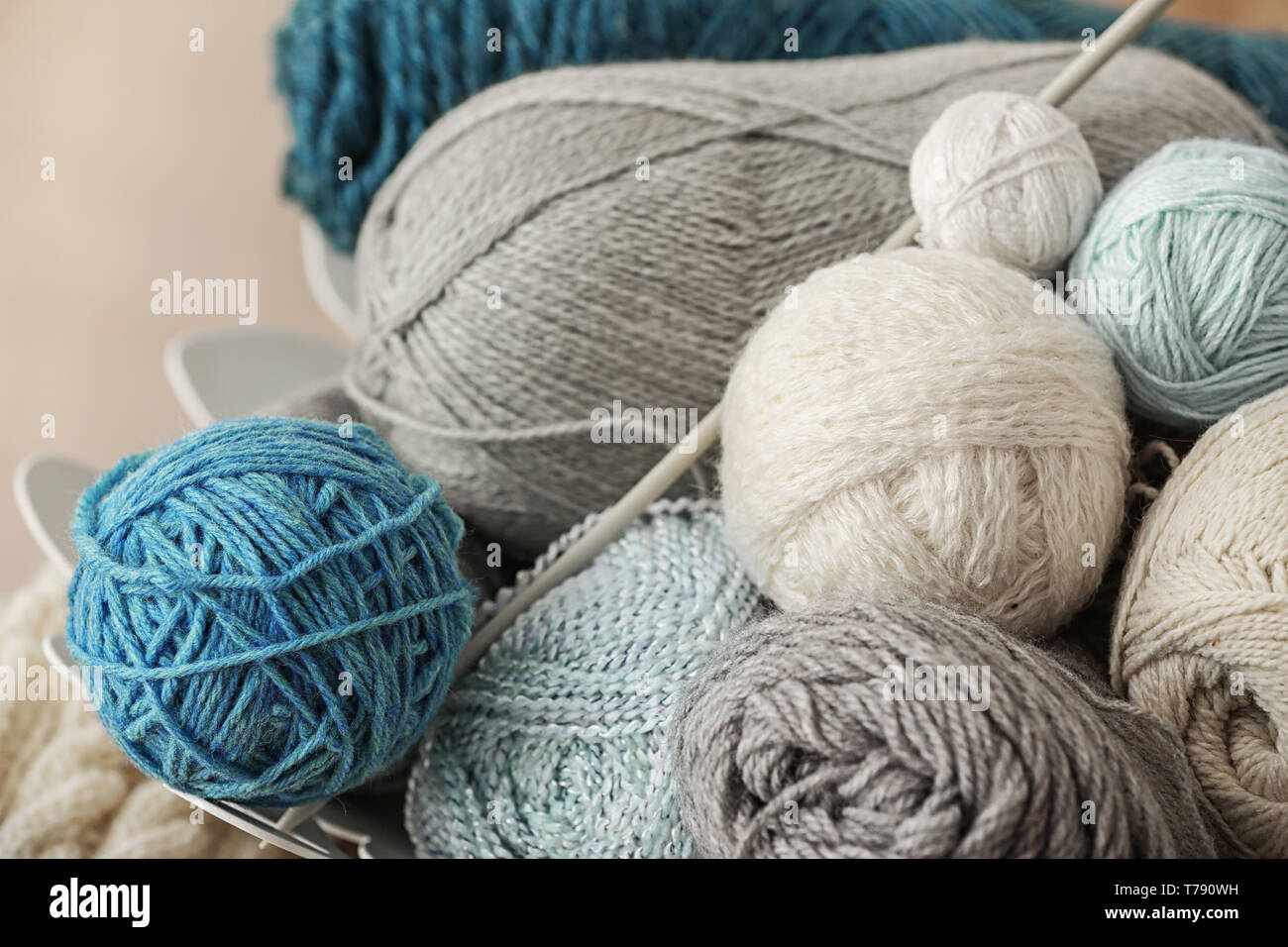 Bundle of threads hi-res stock photography and images - Alamy