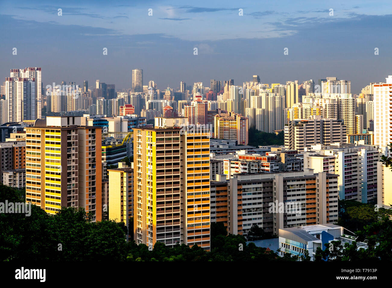 High rise apartments singapore hi-res stock photography and images - Alamy