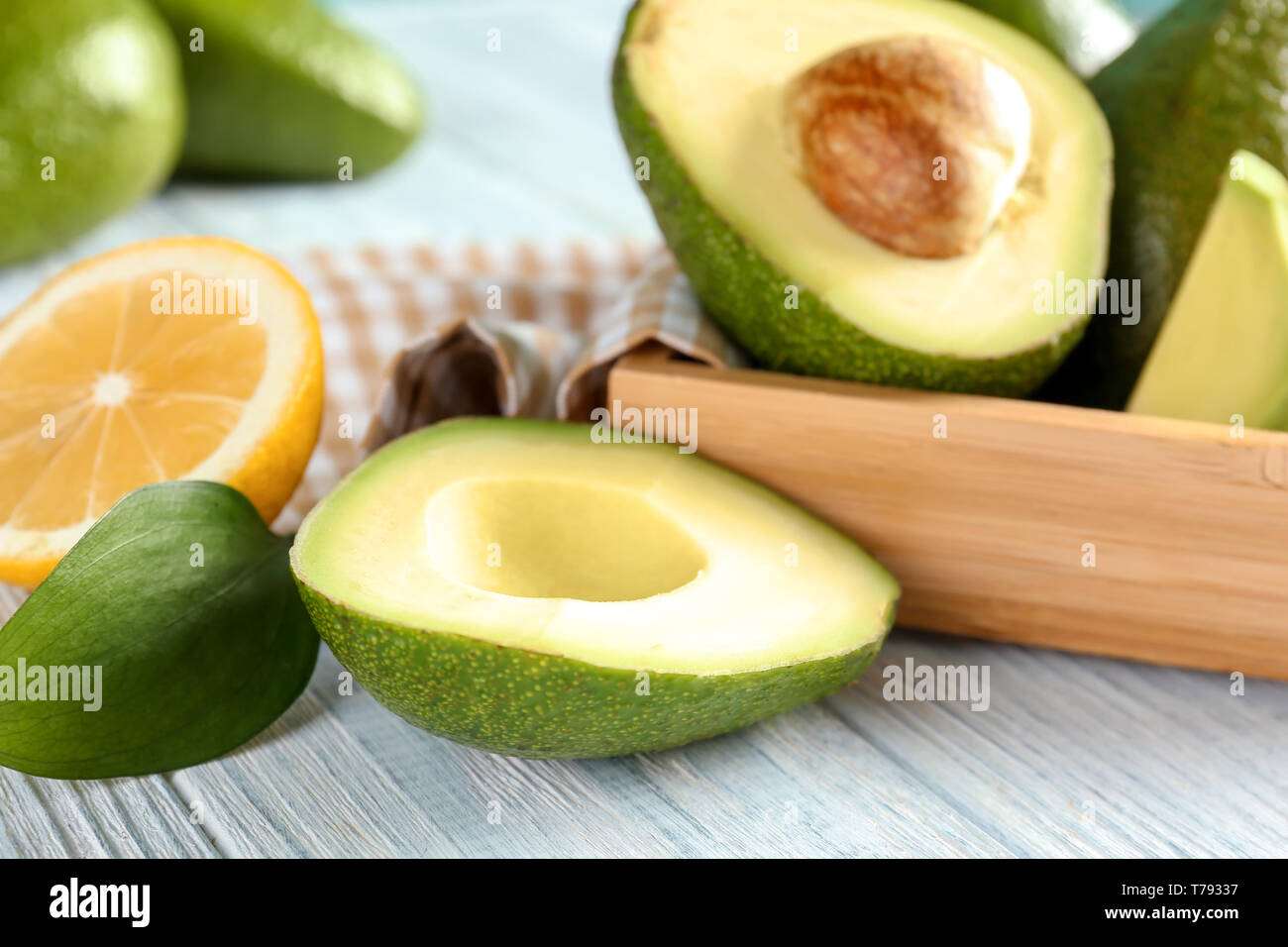 Crate of fresh avocados hi-res stock photography and images - Alamy
