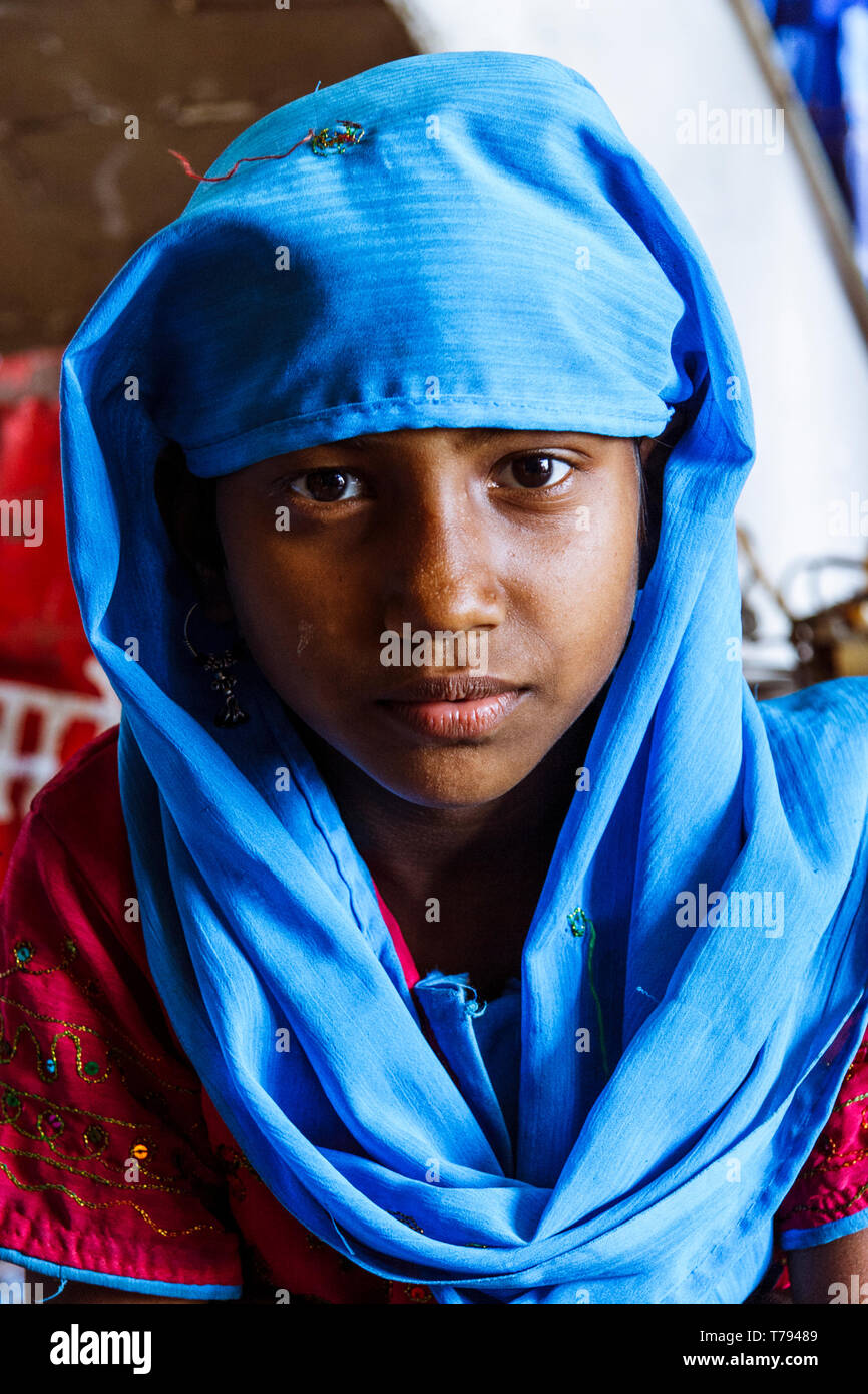 Sundarbans, Khulna Division, Bangladesh : Portrait of teenager girl at ...