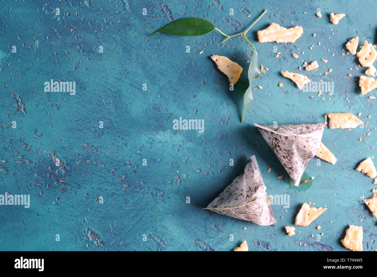 Cookie crumbles hi-res stock photography and images - Alamy