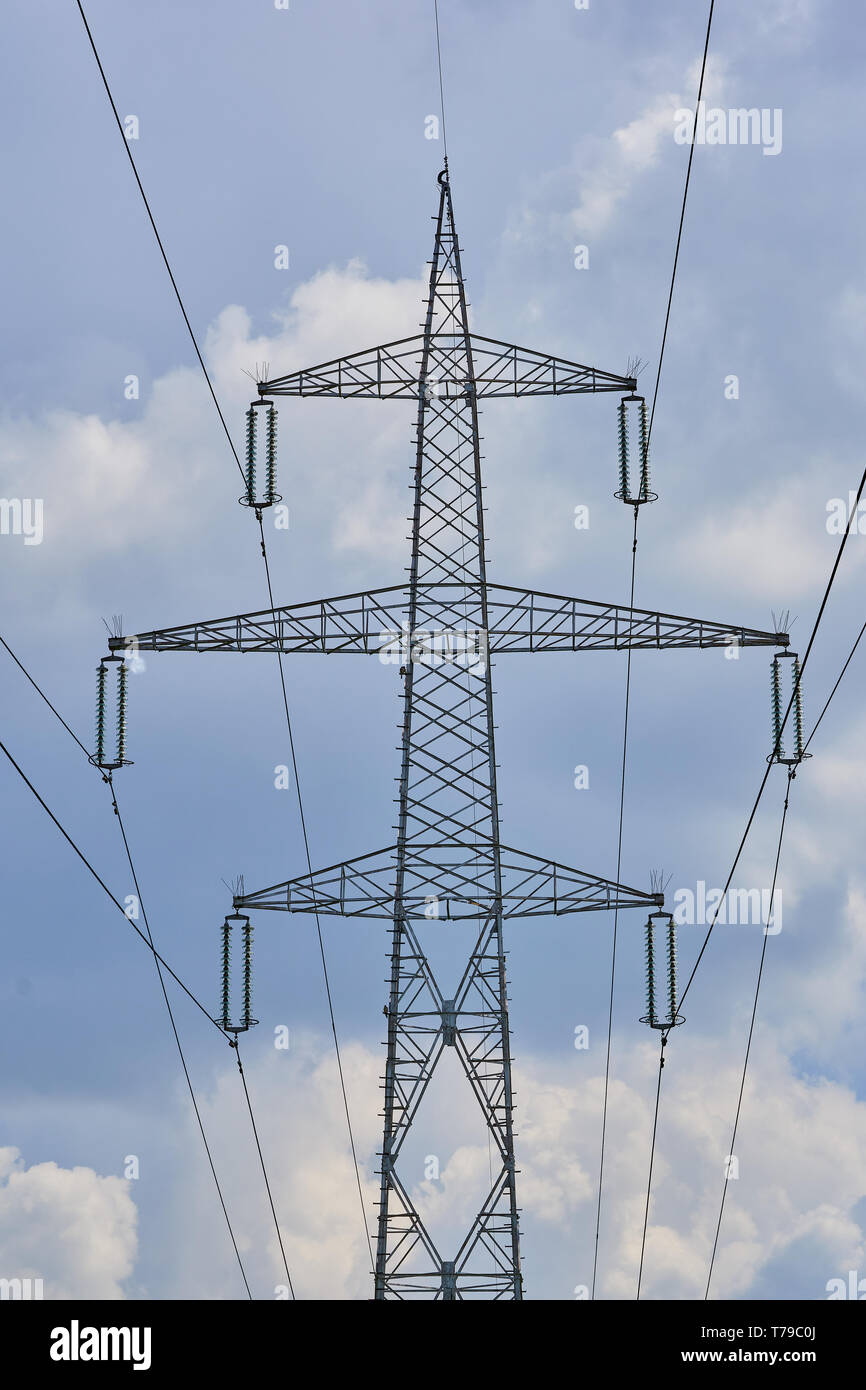 Wire tension electric pole High Resolution Stock Photography and Images ...