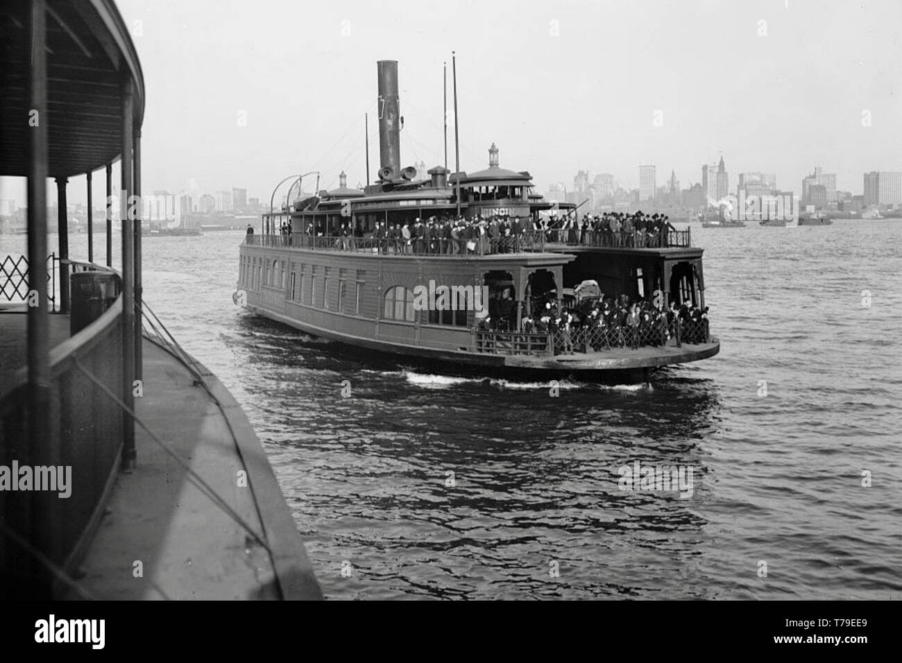 Ferry boat new your 1900 hi-res stock photography and images - Alamy