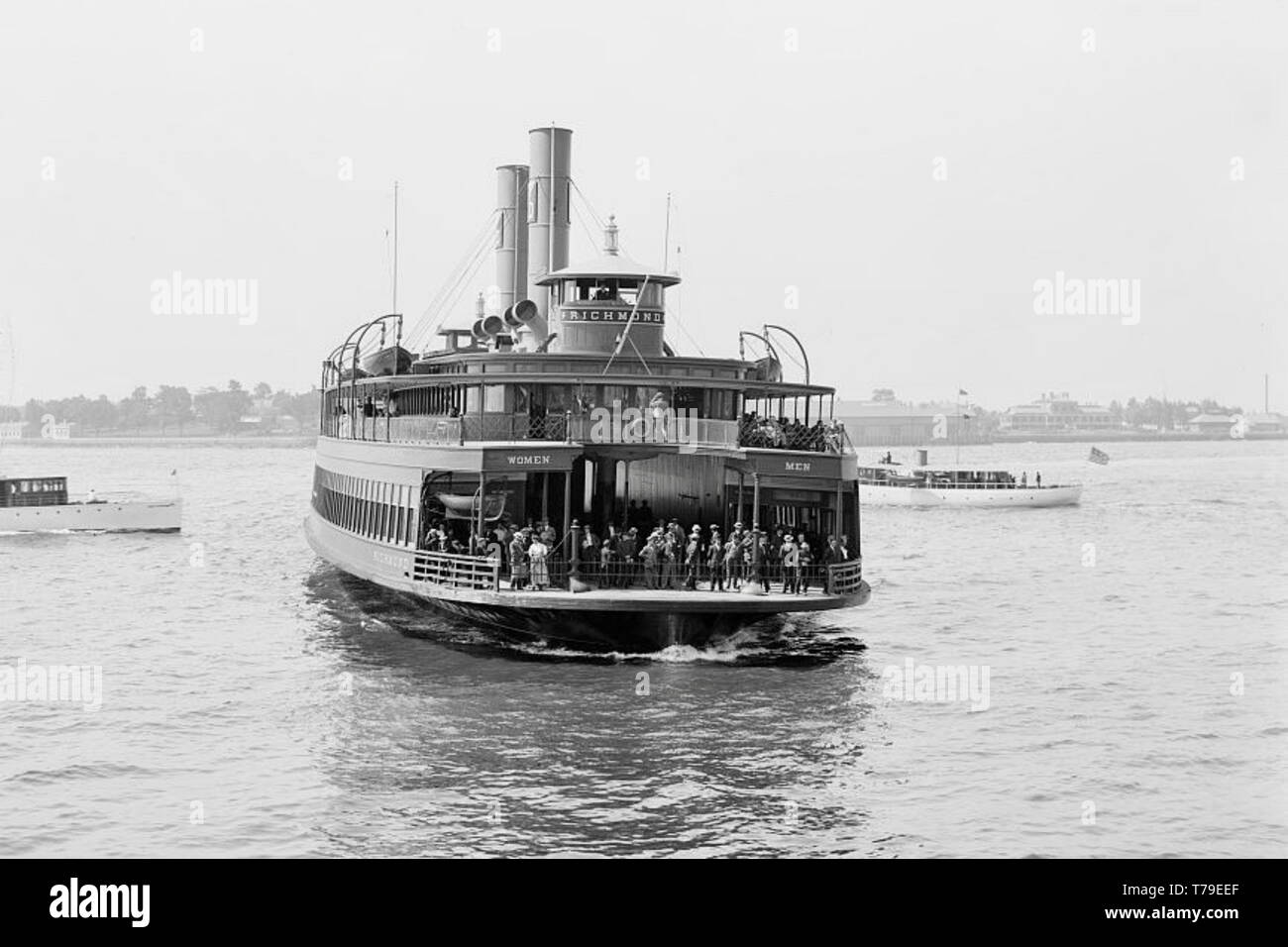 Vintage ferry boat hi-res stock photography and images - Alamy