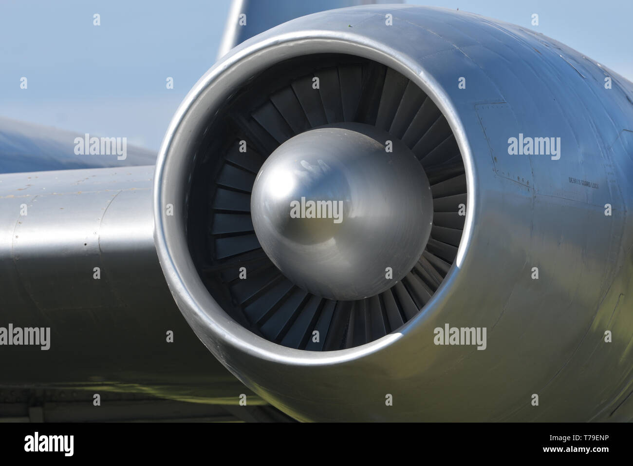 Silver aeroplane fan hi-res stock photography and images - Alamy