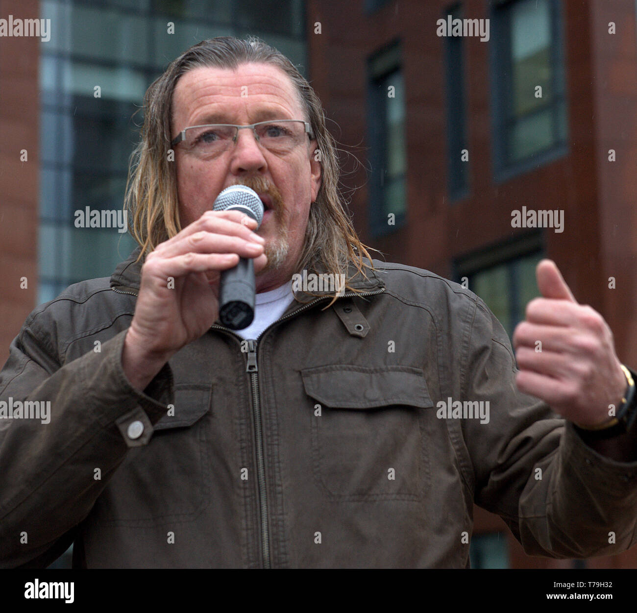 EDL Rotherham Stock Photo Alamy edl-rotherham-stock-photo-alamy