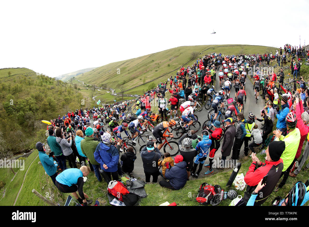 A general view as riders make their way up Park Rash in the Yorkshire ...
