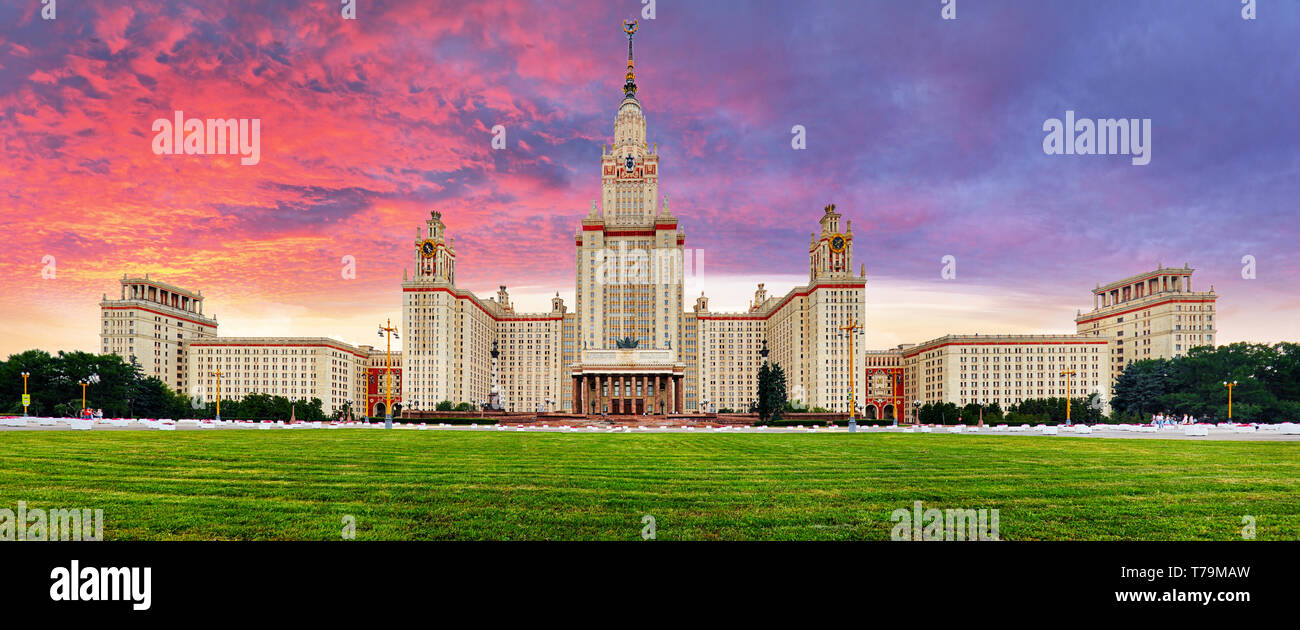 Panorama of Lomonosov Moscow State University at dramatic sunset Stock ...