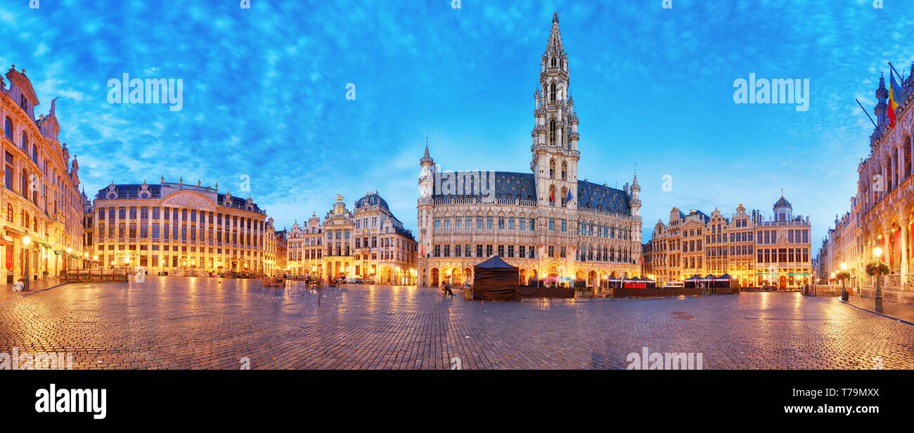 Grand Place in Brussel, panorama at night, Belgium Stock Photo - Alamy