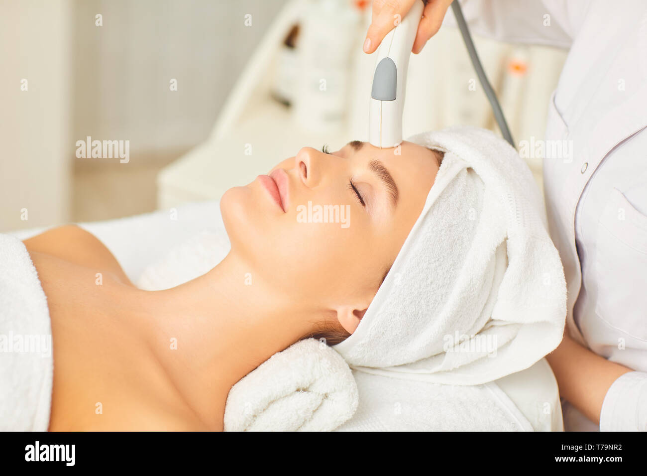 Hardware cosmetology. Cosmetology face procedure Stock Photo - Alamy