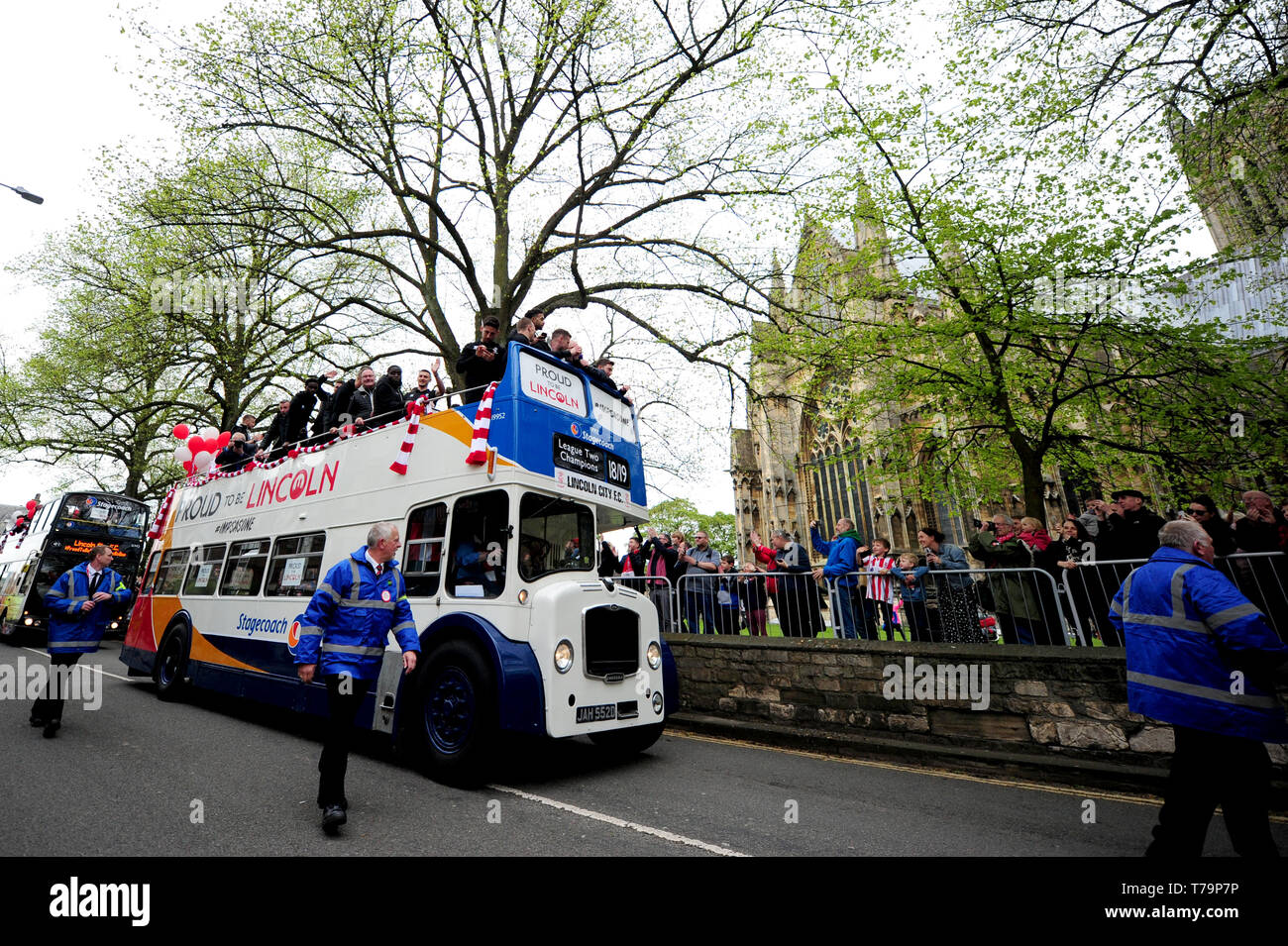 Lincoln buses hi-res stock photography and images - Alamy