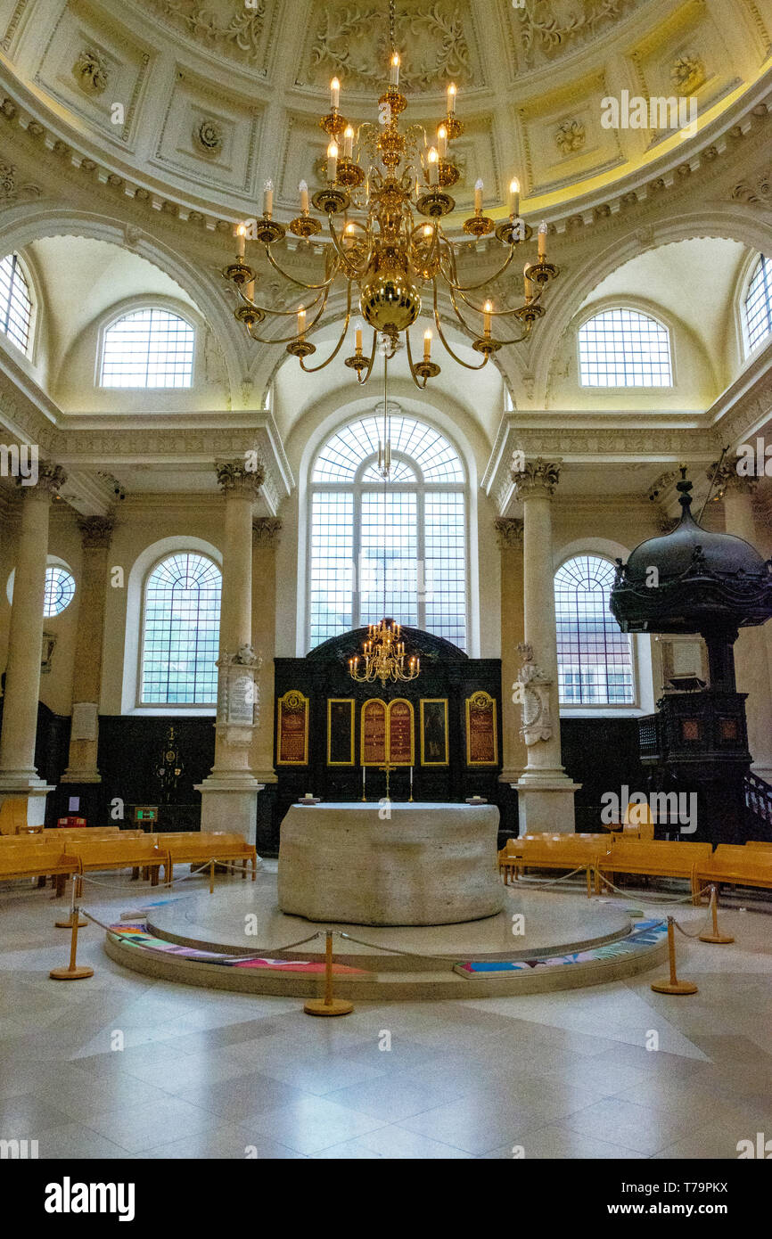 Parish Church of St Stephen Walbrook, 39 Walbrook, London Stock Photo ...