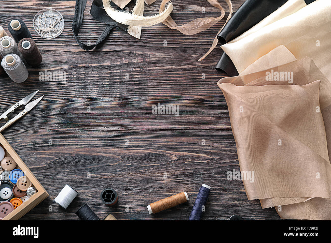 Frame made sewing accessories hi-res stock photography and images - Alamy