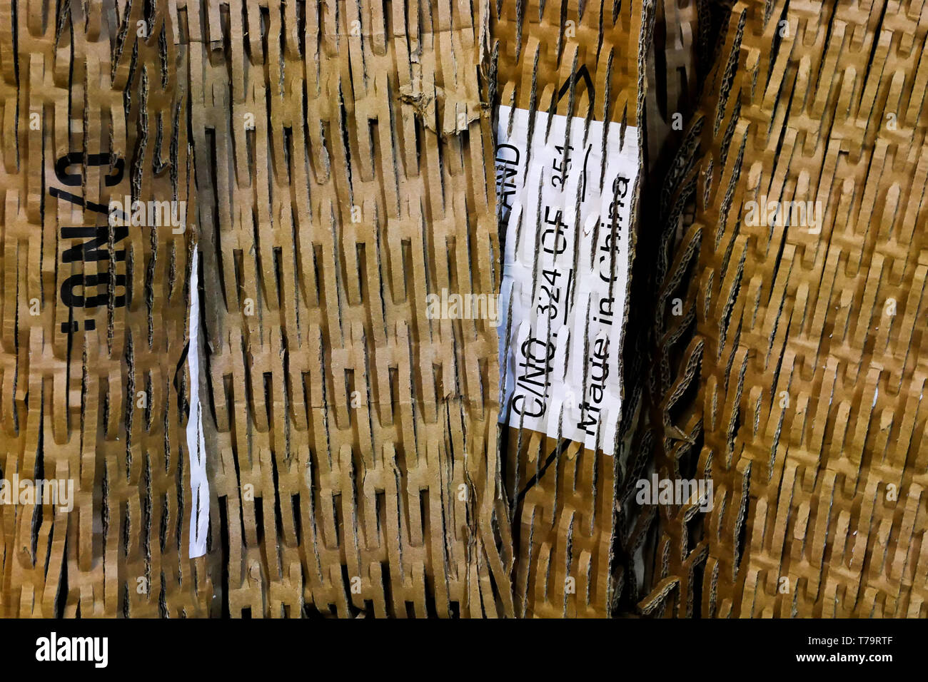 Emballage carton hi-res stock photography and images - Alamy