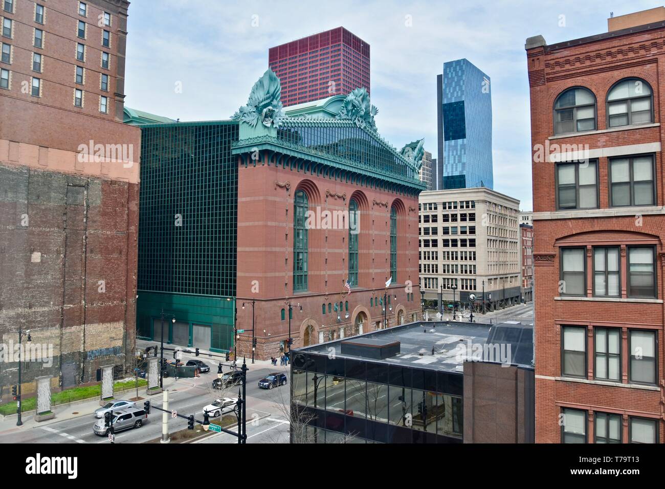 Harold Washington Library, the central Chicago Public Library, Chicago ...