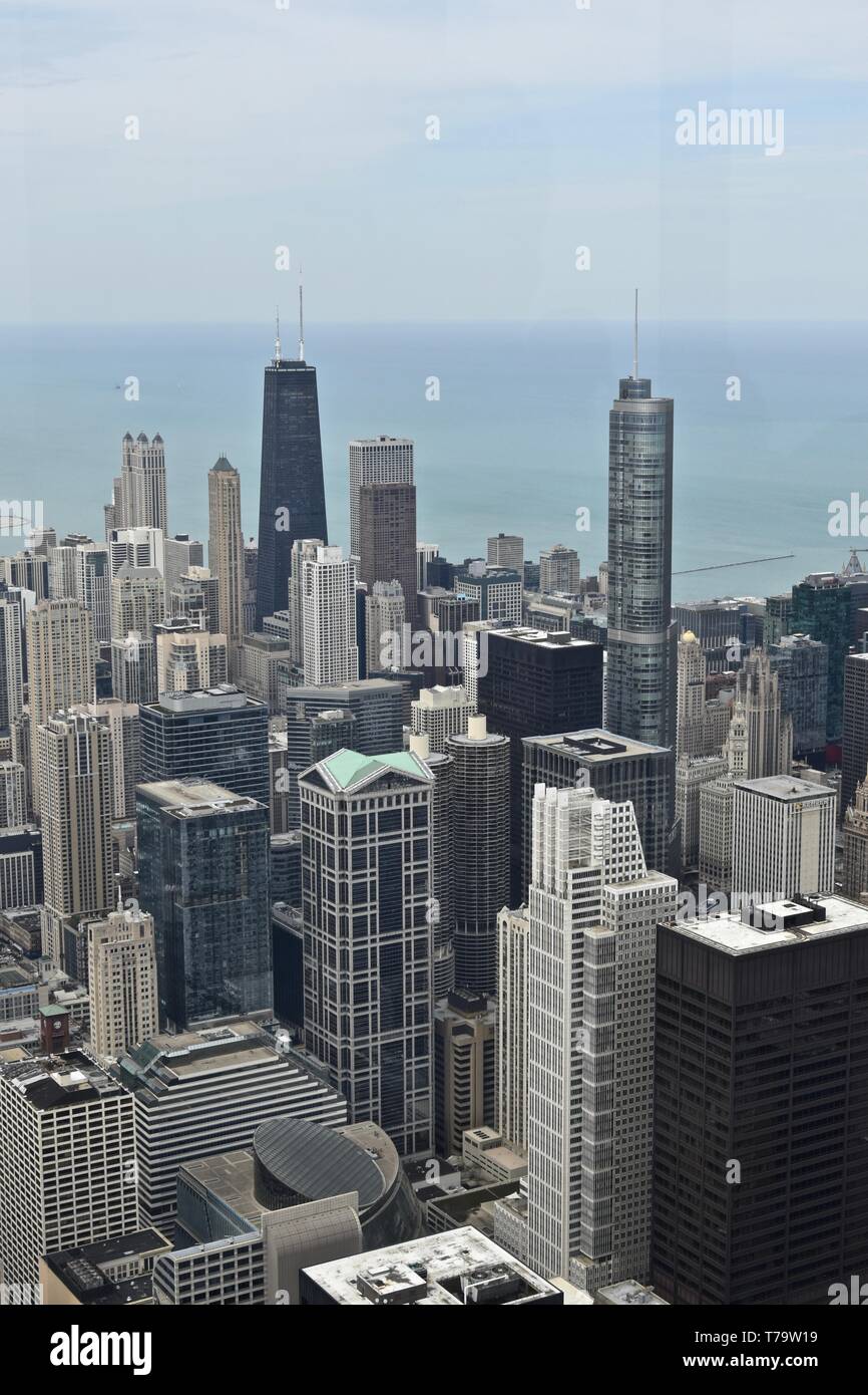 The view of Chicago from atop the Willis Tower, central Loop, Chicago ...