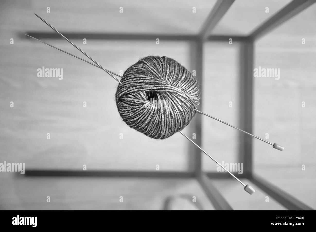 Knitting needles ball yarn Black and White Stock Photos & Images - Alamy