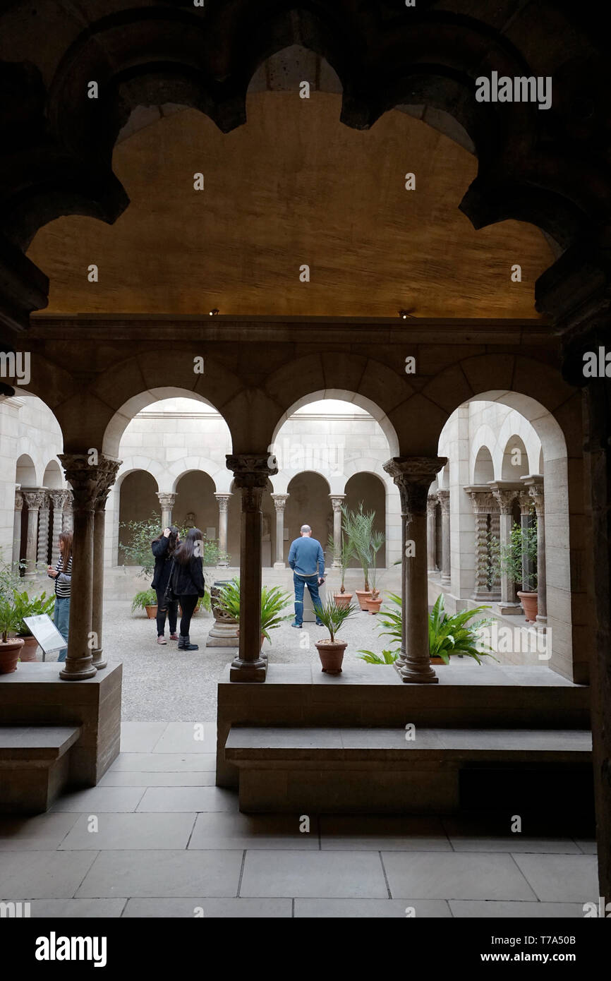 Saint-Guilhem Cloisters inside the Met Cloisters museum.Metropolitan ...