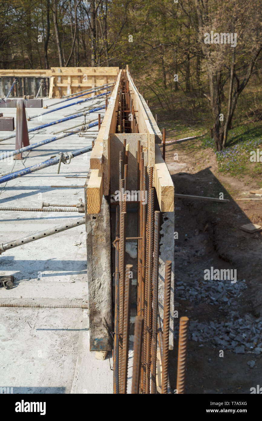Construction of a new building, installation of metal structures in the ...