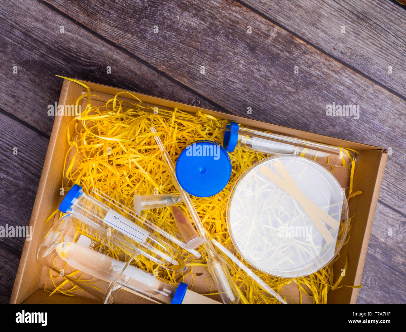 Medical Science laboratory test tubes , laboratory equipments Stock ...